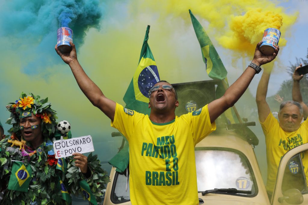 O estranho bolsonarismo e seus elementos centrais - Controversia